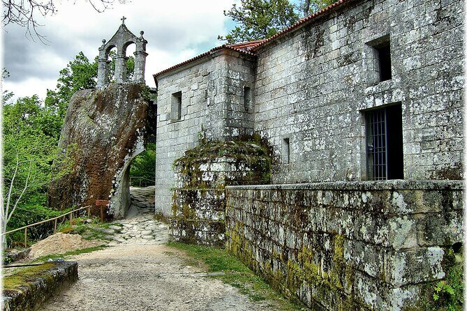 Explore Ribeira Sacra by Boat: Unique Excursion from Santiago - Authentic Feedback from Travelers