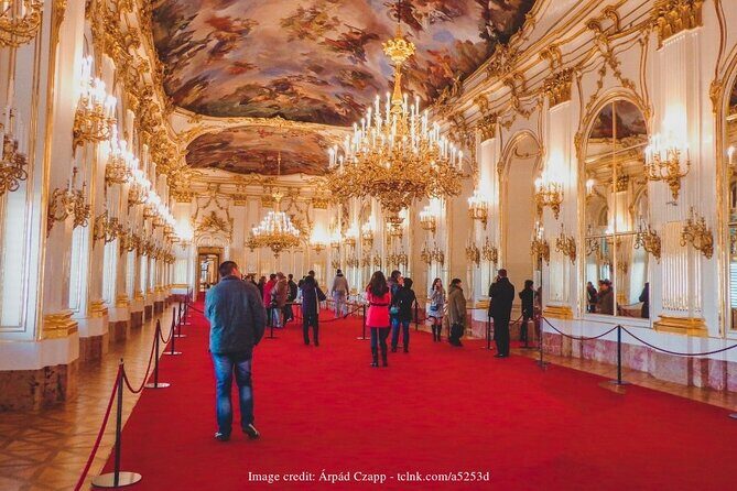 Explore Schönbrunn Palace & Gardens: Private 2.5-hour Guided Tour - Key Points