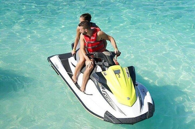Explore Seven Mile Beach Your Way with Jet Ski Experience - Who Should Consider This Experience?