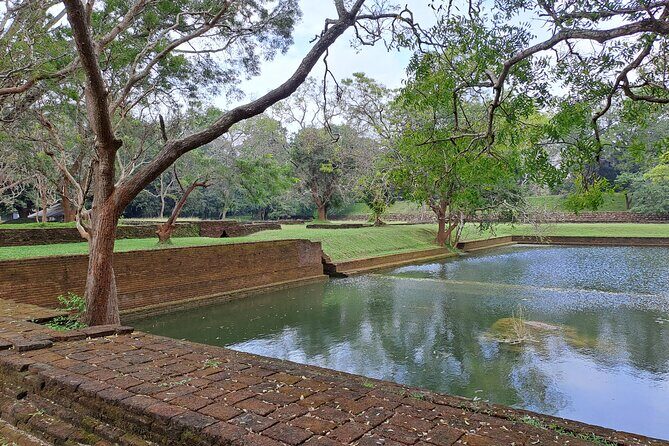 Explore Sigiriya Rock Fortress with a Guide - Who Should Book This Tour?