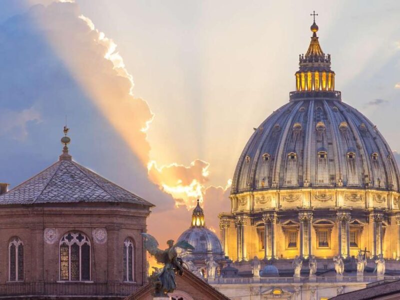 Explore St. Peter's Basilica: Pietà, Dome, & Papal Crypt - Meeting Up and First Impressions