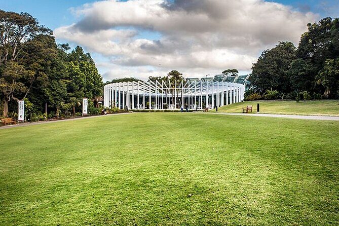 Explore Sydney's Botanic Gardens In a Series of Fun Cryptic Clues - The Sum Up