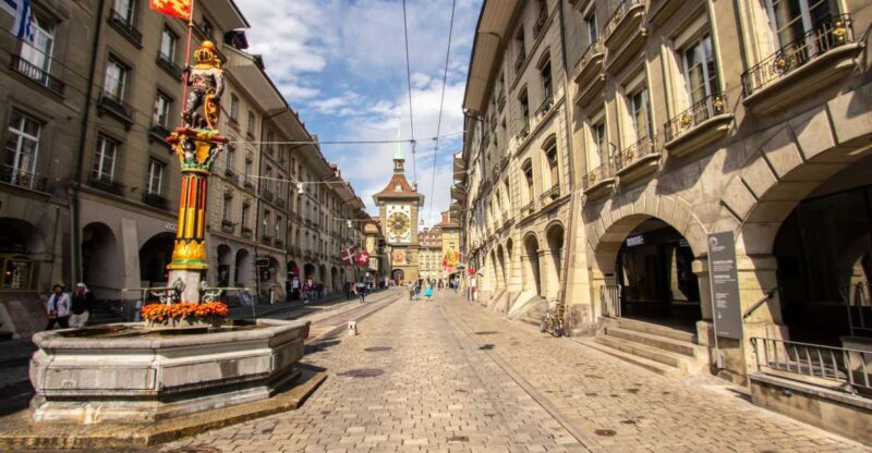 Explore the best guided intro tour of Bern with a Local - An Authentic Walk Through Bern’s Highlights and Secret Corners