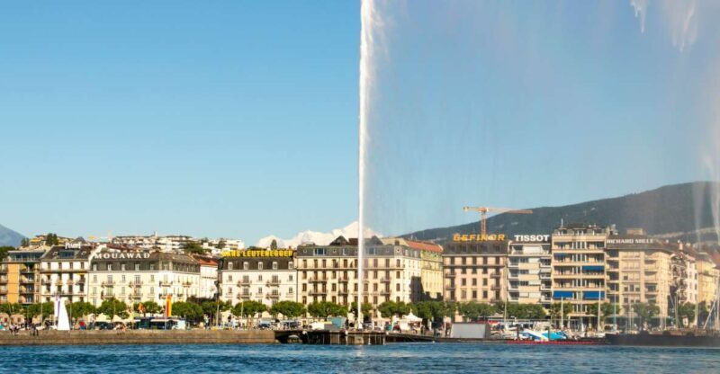 Explore the best guided intro tour of Geneva with a Local - A Step-by-Step Look at the Itinerary
