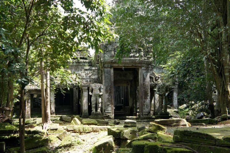 Explore the Grand Circuit Angkor Temples Private Tour - Key Points