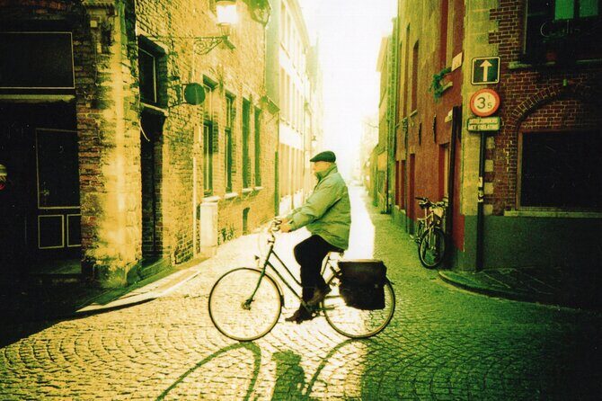 Explore the Instaworthy Spots of Bruges with a Local - Who Should Book This Tour?