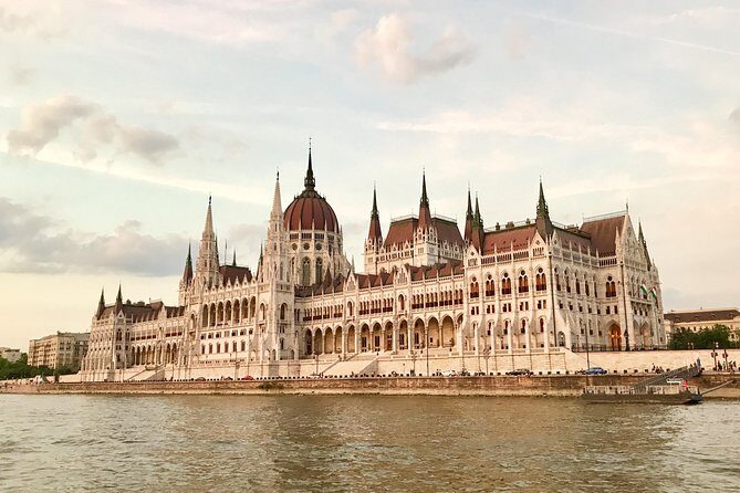 Explore the Instaworthy Spots of Budapest with a Local - Who Should Book This Tour?