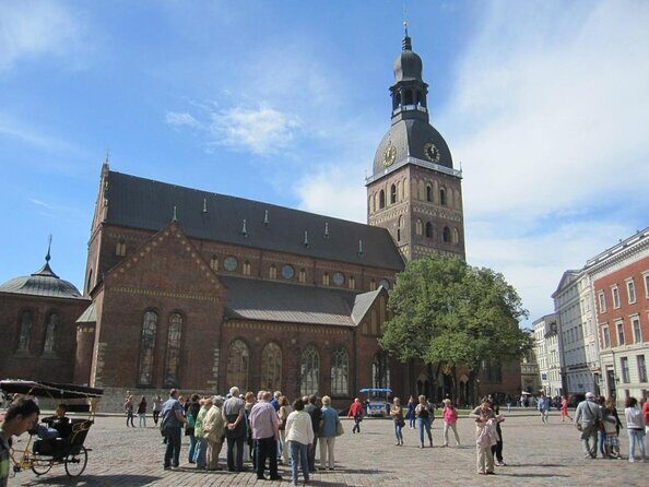 Explore the Instaworthy Spots of Riga with a Local - Key Points
