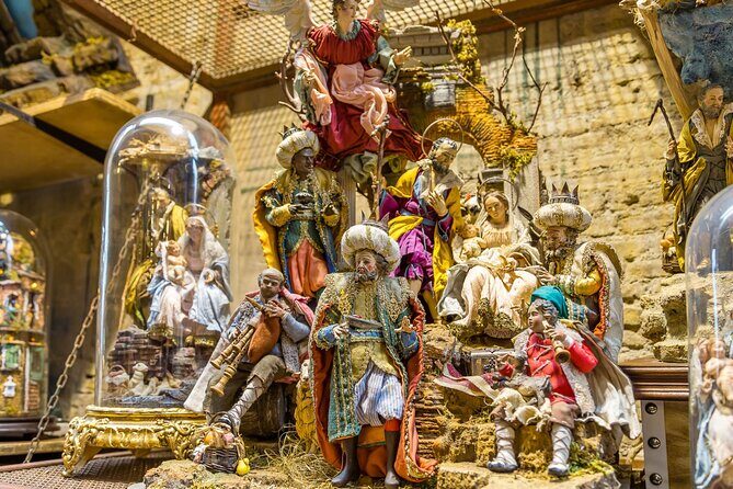 Explore the magic Nativity Scene Market with private Guide - Key Points
