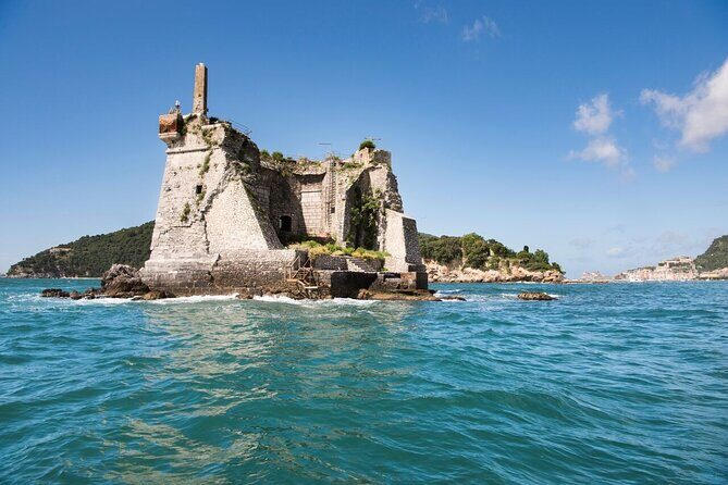 Explore the secrets of the Gulf of Poets and Cinque Terre by sea - A Practical Overview of the Boat Tour Experience