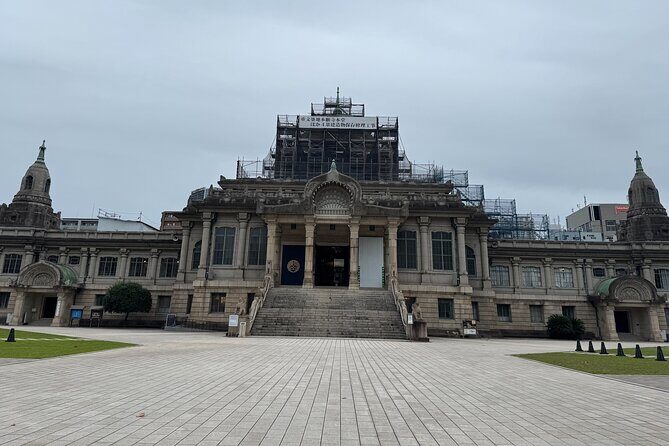 Explore Tsukiji with a Sushi Chef - The Value of a Local Guide