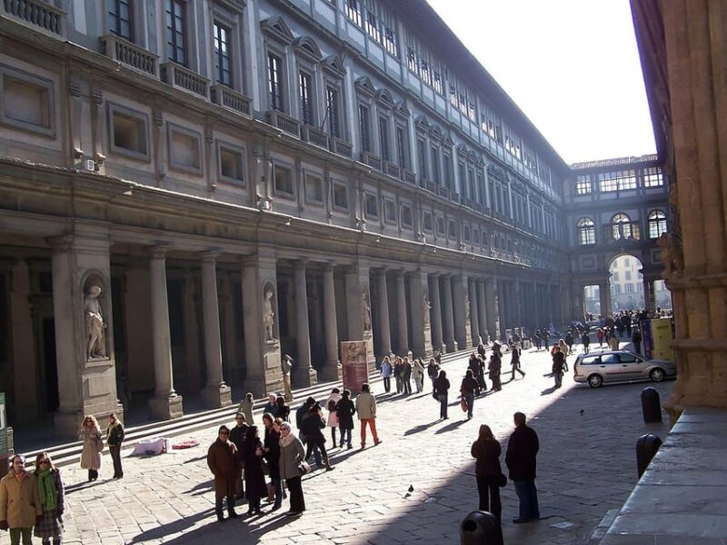Explore Uffizi: Botticelli's Venus, da Vinci & Raphaels Art - Key Points