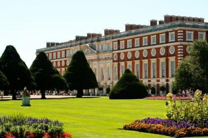 Explore Windsor Castle and Hampton Court Palace - Key Points