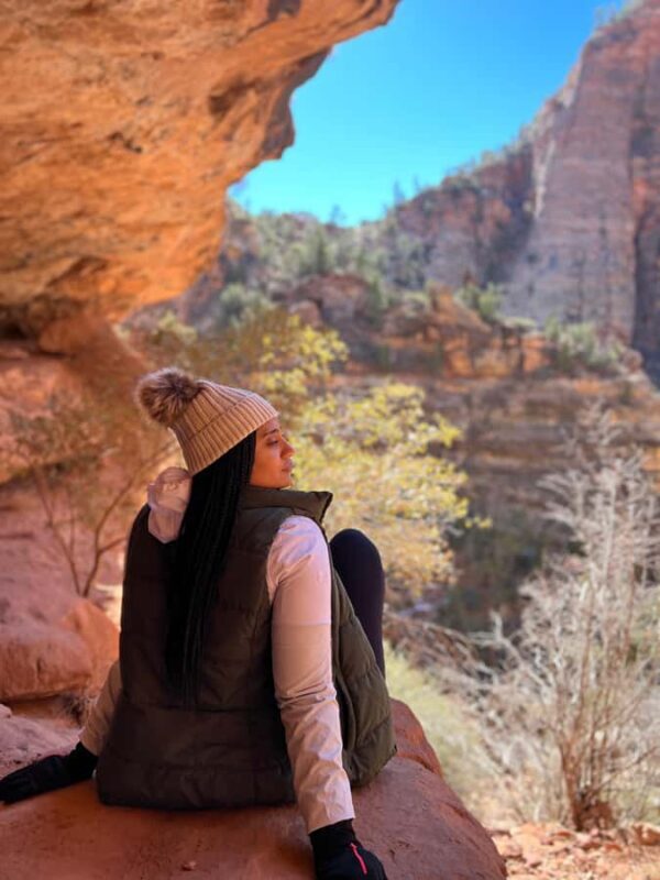 Explore Zion: Private Hiking Photography Tour from Las Vegas - Lunch and Relaxation in Zion