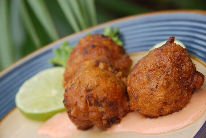 Exploring and Walking Food Tour of Cayo Hueso - The Iconic Mallory Square