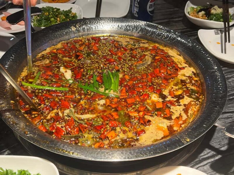 Exploring Chengdu's Old Streets: Coffee and Classic Snacks - Key Points