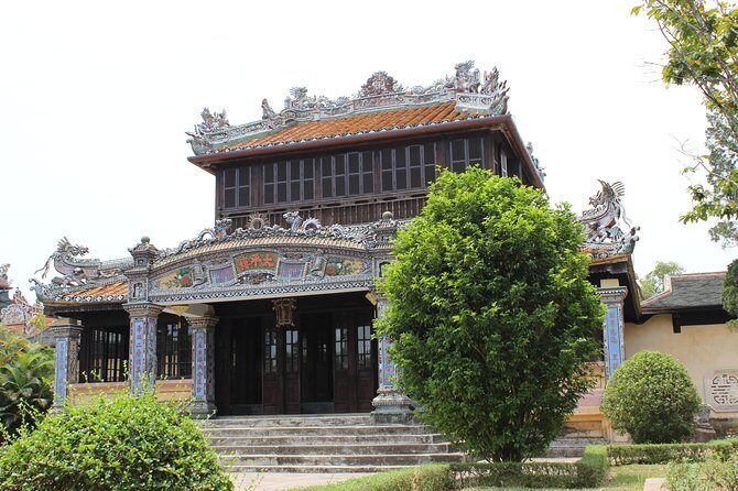 Exploring Hue Imperial City, Tu Duc tomb and Thien Mu pagoda With lunch - An In-Depth Look at the Hue Imperial City Tour