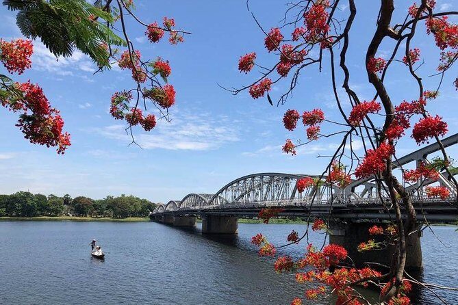 Exploring Hue Imperial City With Professional Driver By Private Car - Why Choose a Private Car Tour in Hue?