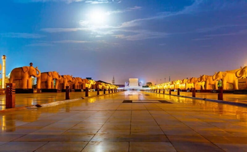 Exploring Lucknow in Nightlights: Guided Tour by Foot - An In-Depth Look at the Lucknow Nightlights Tour