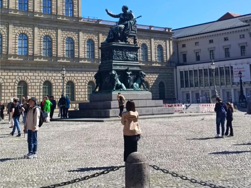 Exploring Munich by Pedicab: Premium Two Hour Tour - Extended Stops and Stories
