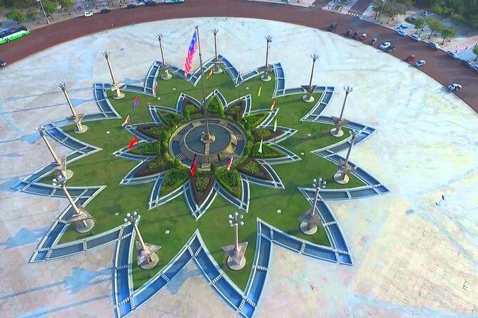 Exploring Putrajaya: A Half-Day Sightseeing Tour - Who Should Consider This Tour?