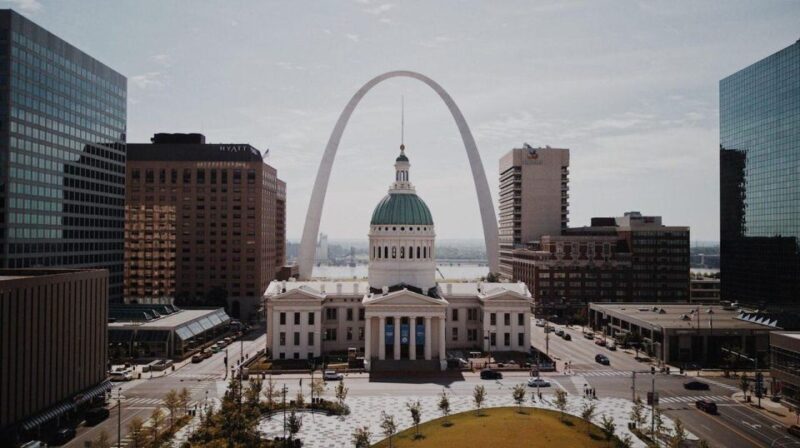 Exploring St. Louis with the Family Walking Tour - A Practical Introduction to the Tour