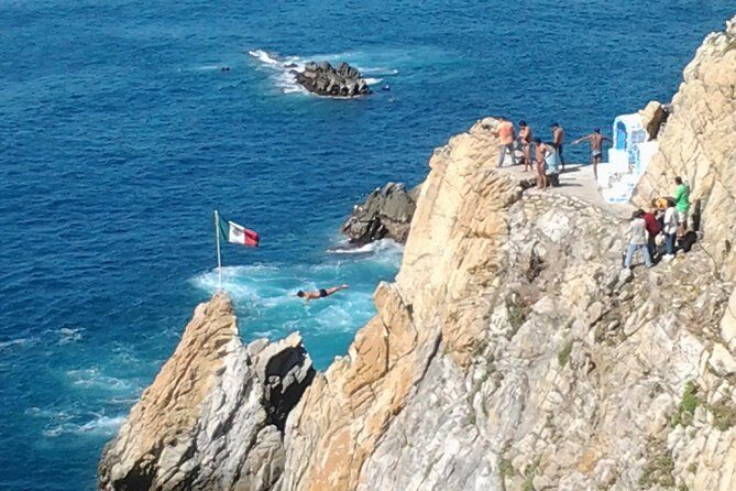 Express High Cliff Drivers at Acapulco - Who Should Consider This Tour?