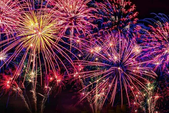 Express Shuttle to The Butchart Gardens and Saturday Fireworks - Key Points