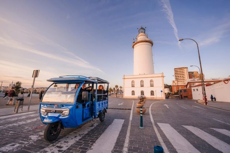 Express tuktuki tour in Malaga: Gibralfaro Viewpoint and Photography - What Makes the Gibralfaro Express Tour Stand Out?