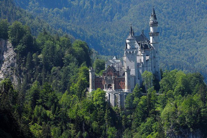 EXPRESS:Neuschwanstein Castle tour from Munich by train and Car - Why This Tour Is a Great Choice