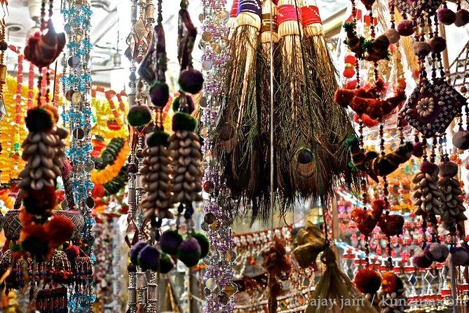 Extensive Agra Fort and colorful Kinari Bazaar Tour - The Sum Up