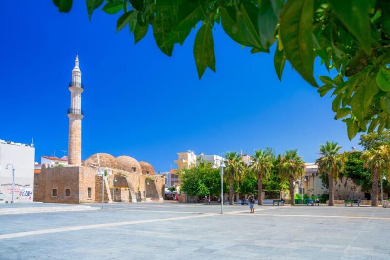 Fabulous Christmas Tour in Old Town Rethymno - The Practical Side: Logistics and Tips