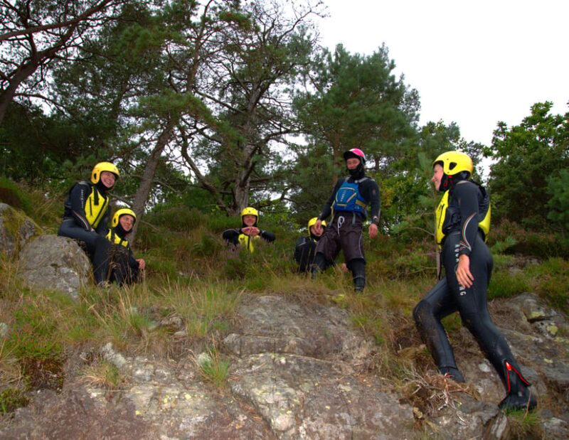 Færvik: Coastering Raet National Park - What is Coasteering in Raet National Park?