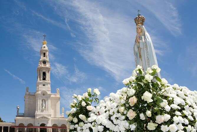 Faith and Heritage: Fátima Batalha Nazaré and Óbidos Private Tour from Lisbon - FAQ