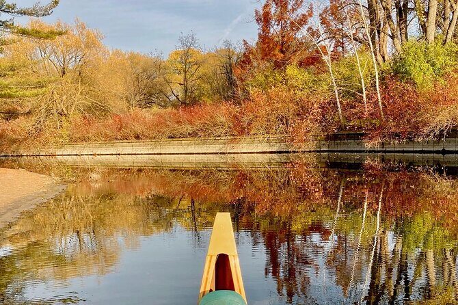 Fall Colours Canoe Tour on the Toronto Islands - A Practical Guide to the Fall Colours Canoe Tour