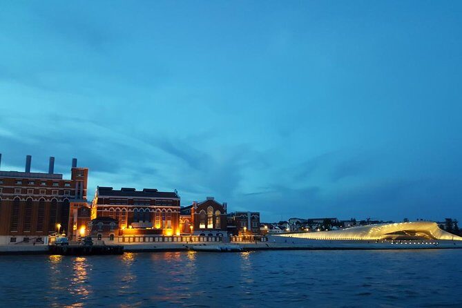 Fall in love in Lisbon! - Analyzing the Price and Value