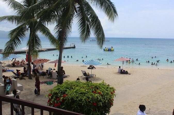 Falmouth Shore Excursion: Doctor's Cave Beach Private Tour - Key Points