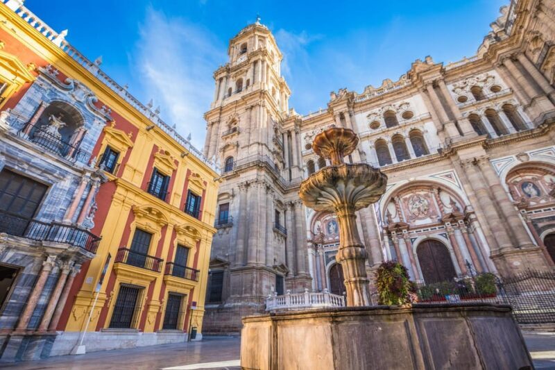 Family Discoveries in Málaga: A Cultural Journey - Key Points