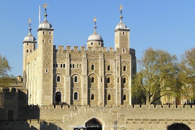 Family-Friendly Royal London: Private Full-Day Highlights Tour - The Tower of London: The Crown Jewel