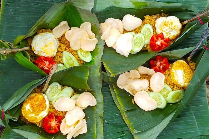 FAMILY JUNGLE TOUR: Orangutan Trek (4-hours hike) by EcoTravel Bukit Lawang - The Itinerary and What You Can Expect