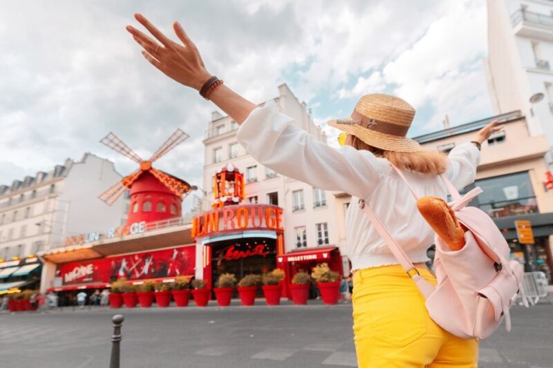 Family Tour of Paris Old Town and Grévin Museum - Key Points