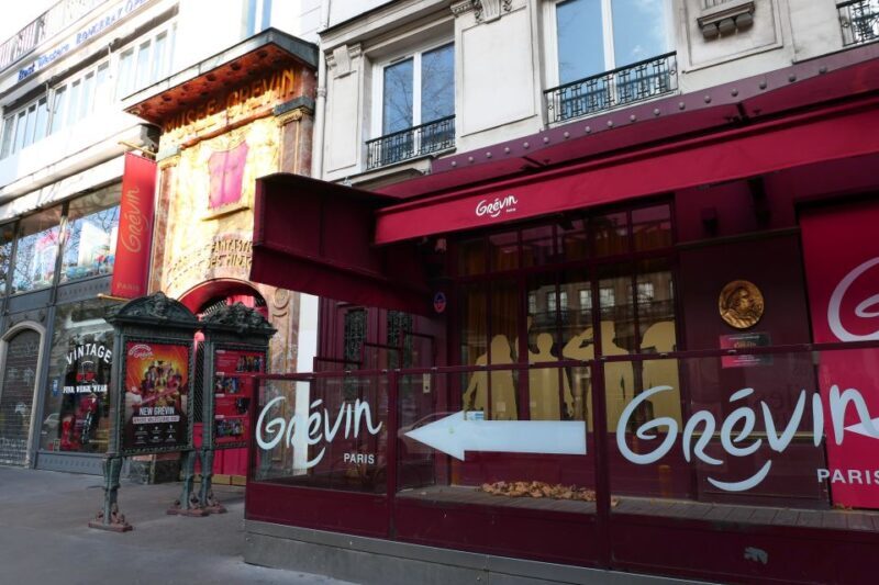 Family Tour of Paris Old Town and Grévin Museum - The Bonus of the Longer Tour: The Grévin Museum