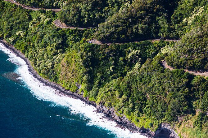 Famous Road to Hana Waterfalls, Black Sand Beach & Lunch - The Itinerary in Detail