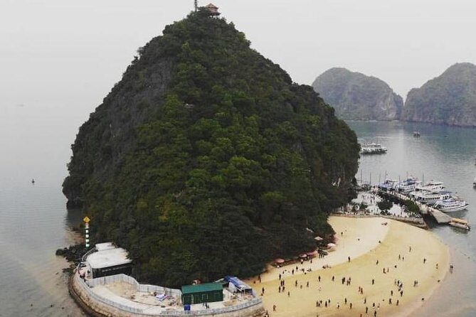 Fantasea Cruise 3 Days 2 Nights On Boat - An Authentic 3-Day Outer Space of Ha Long Bay
