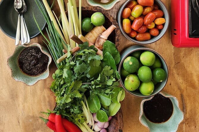 Farm to Table Thai Cooking Class with Farm and Market - Key Points