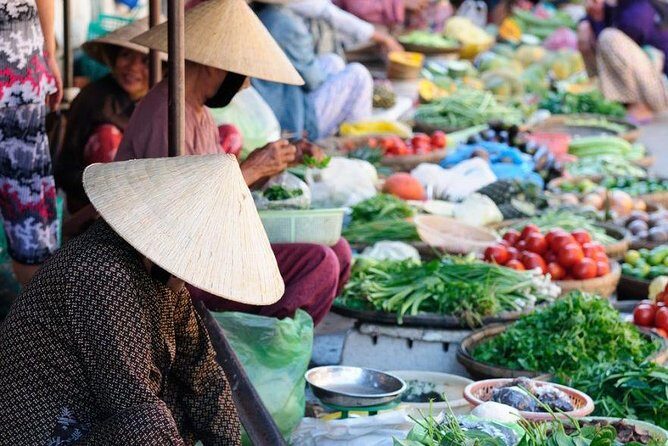 FARM TOUR AND HOME COOKING WITH LOCAL FAMILY IN HANOI 3-5 hours - Key Points