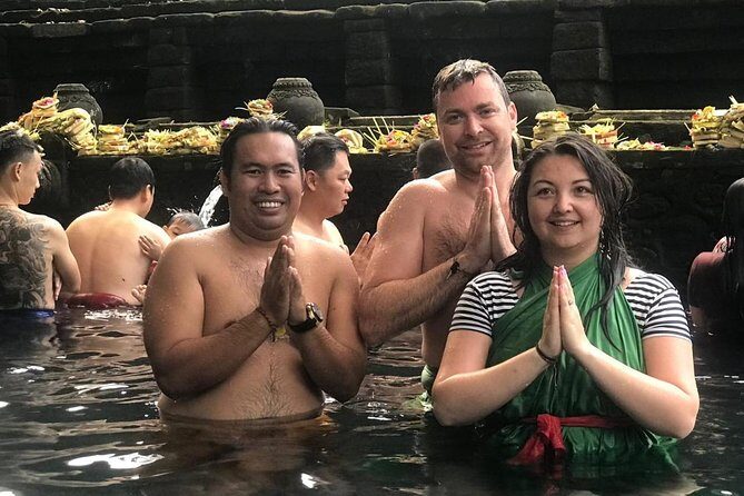 Farmer market, waterfalls, holy spring - All Inclusive - Who Should Book This Tour?