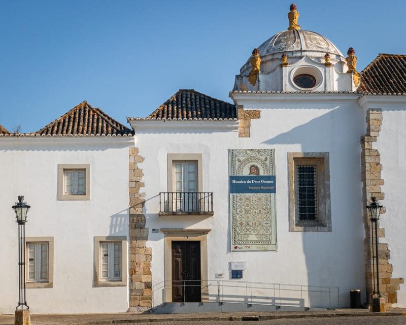Faro: Flexible Walking Tour in Historic Center - Key Points