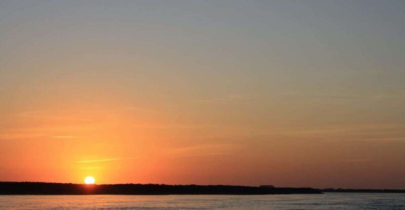 Faro: Ria Formosa Guided Sunset Tour by Catamaran - Analyzing the Itinerary