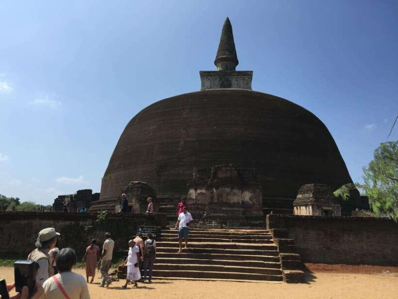 Fascinating Tours in Sri Lanka - Transportation & Group Size